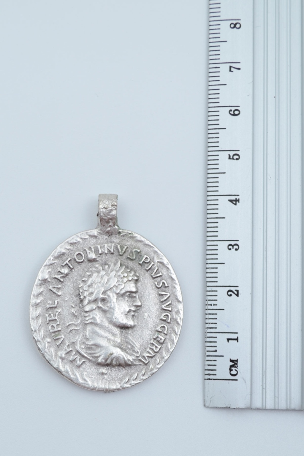 Roma Parası Sikke Gümüş Kaplama Örme Zincir Kolye