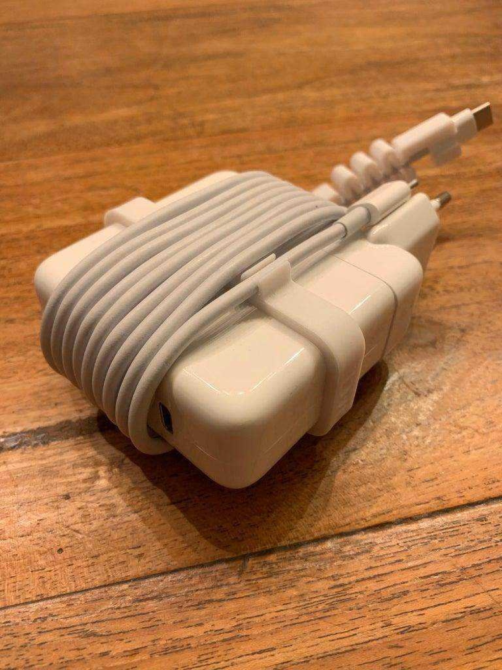 Apple MacBook Pro Güç kablosu Toplama Aparatı Tutucu Type USB-C