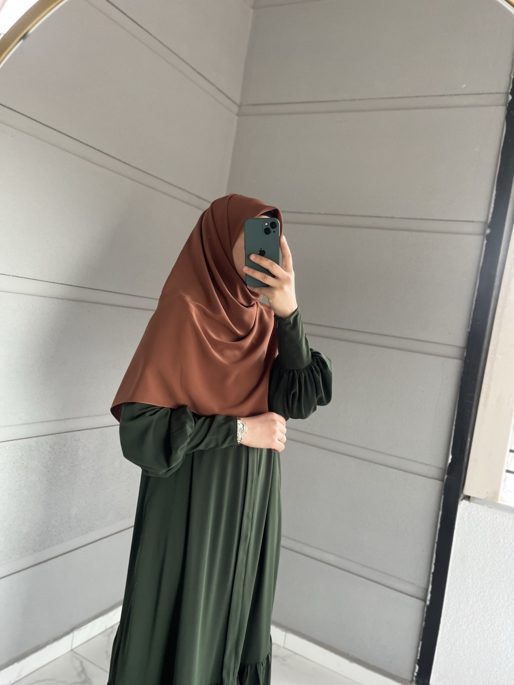 Lale Model Ferace Zümrüt Yeşili