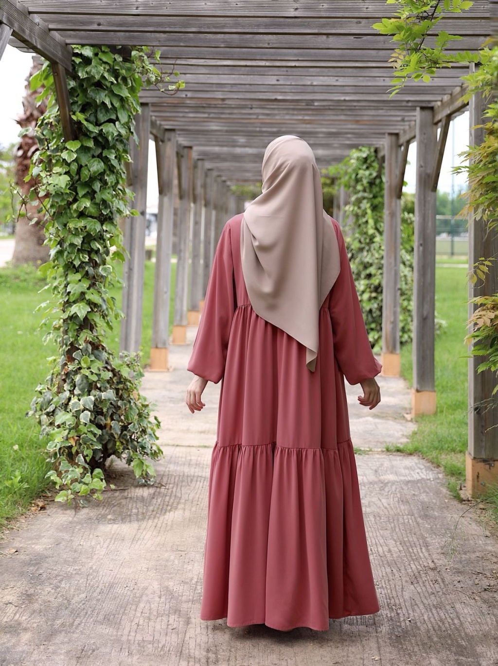 Hafsa Elbise Gül kurusu