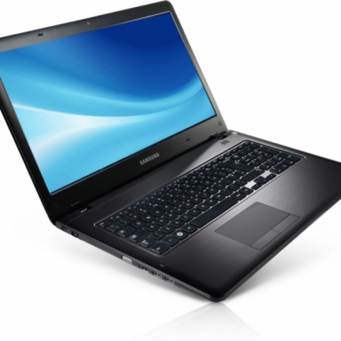 SAMSUNG NP350E7C 17.3 İNCH EKRANLI NOTEBOOK SİVAS